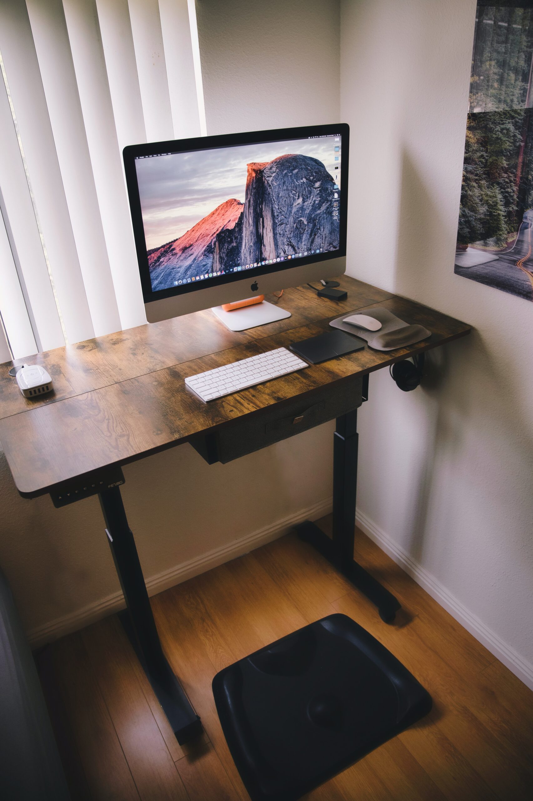 The TOP 5 Standing Desks in 2021 | wanderingoffice.com